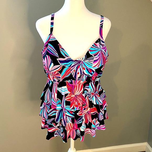 St. John's Bay | Swim | Nwot St Johns Bay Womens Flower Tankini Top ...